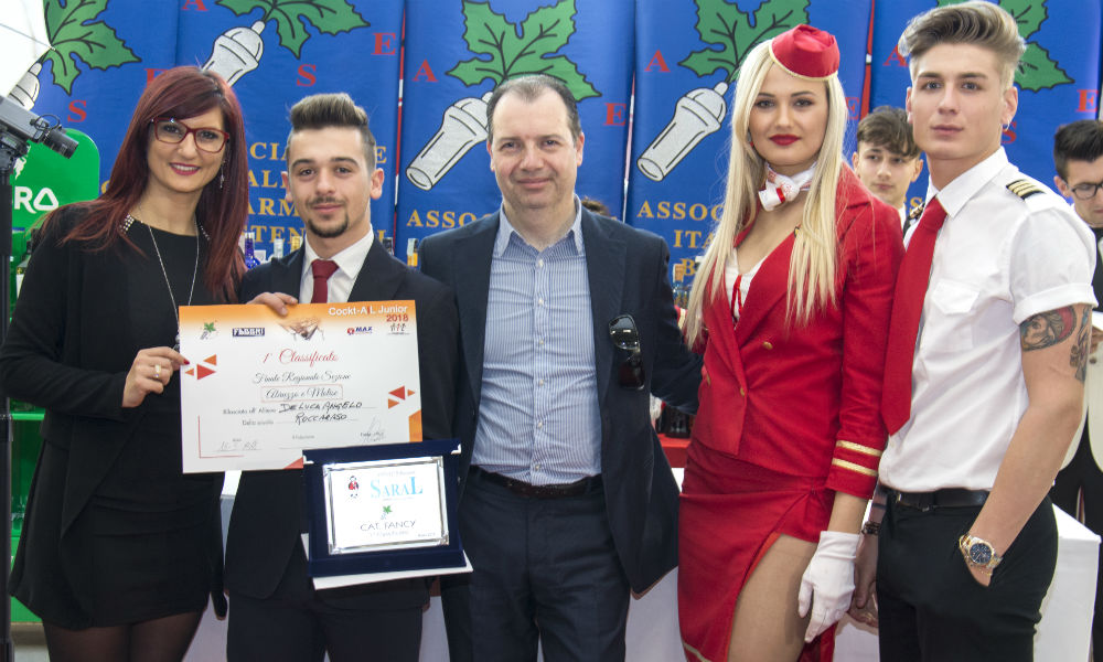 BARMAN, IL GIOVANISSIMO ANGELO DE LUCA PRIMO AL CONCORSO AIBES - Virtù ...