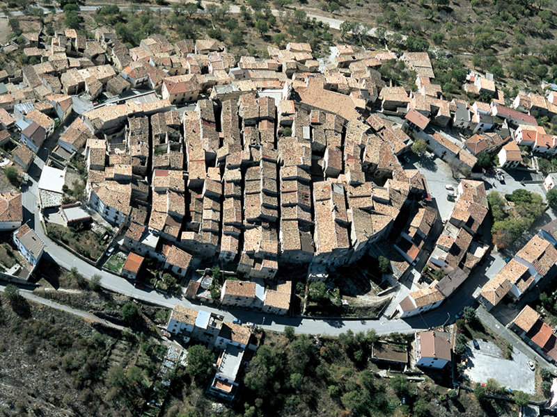A CASTELVECCHIO CALVISIO COLONNINE PER LA RICARICA DELLE E-BIKE - Virtù ...